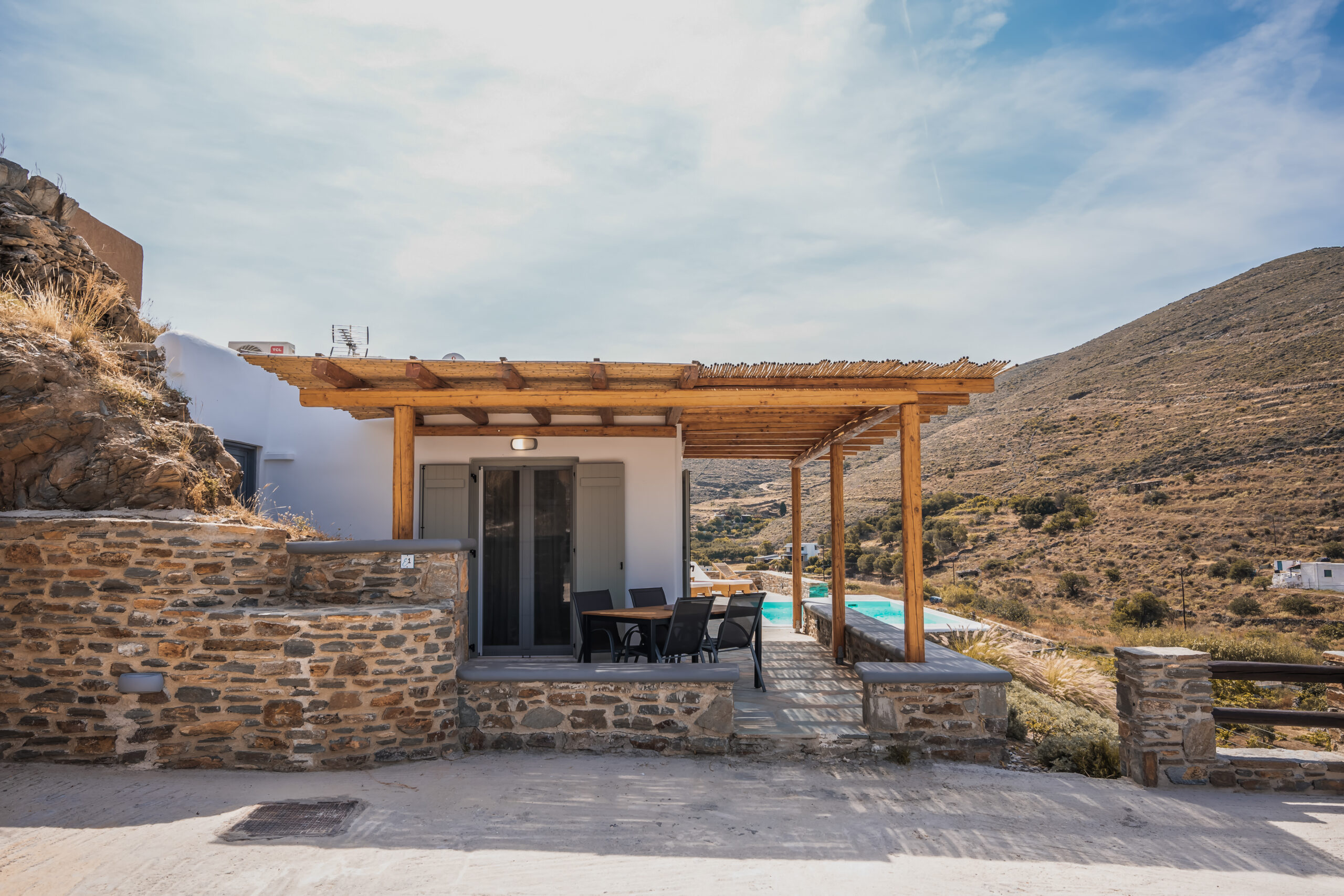 Epithea Suites kythnos, αυτοτελείς κατοικίες στην Επισκοπή, Βίλλα ...